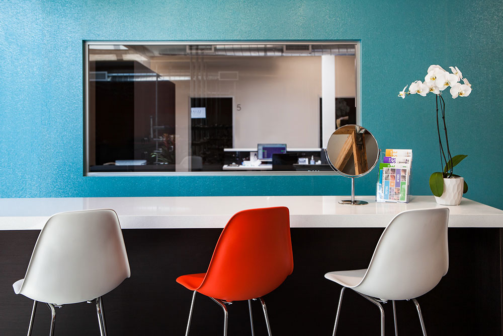 14 Images Guaranteed to Make You Lust for a New Eyewear Bar ...